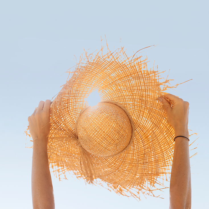 Hands up for Summer! – Saint Iris